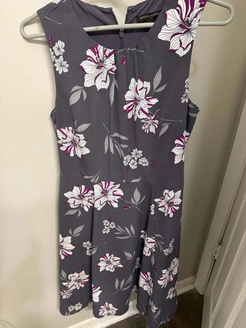 Banana Republic | Dresses | Banana Republic Sleeveless Floral Print Fit ...